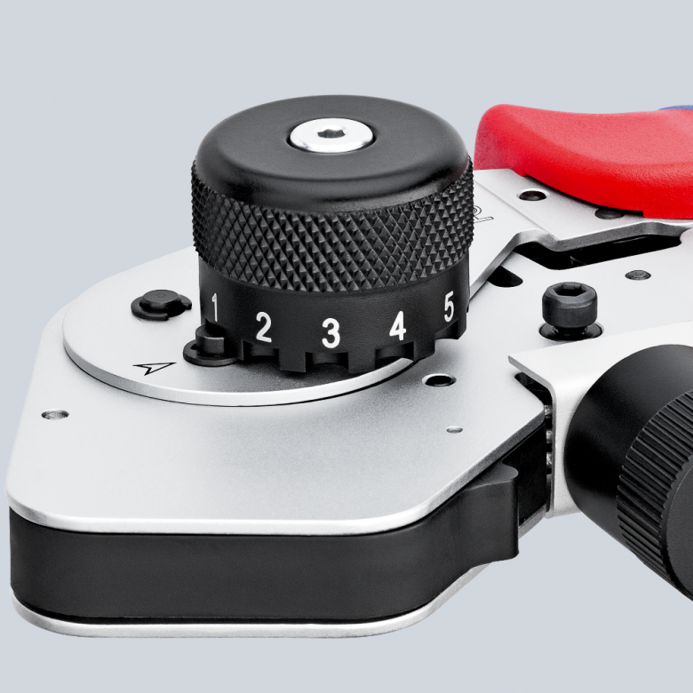 Four-Mandrel Crimping Pliers for turned contacts | KNIPEX