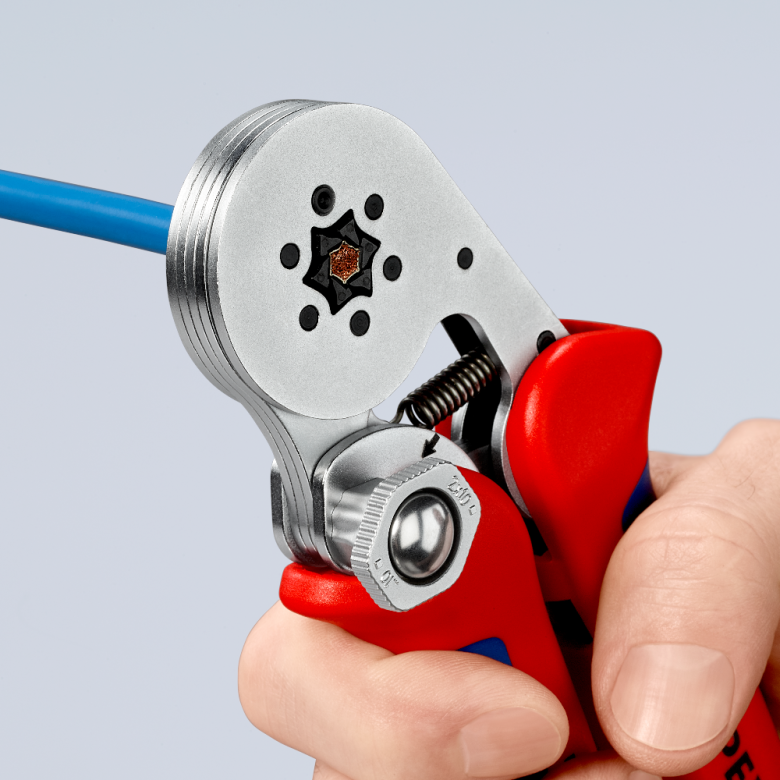 Self-Adjusting Crimping Pliers for wire ferrules With lateral access ...